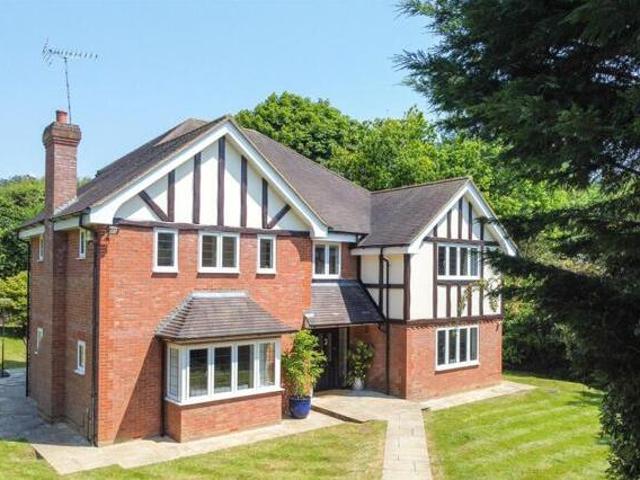 6 Bedroom Detached House For Sale In St. Albans, Hertfordshire
