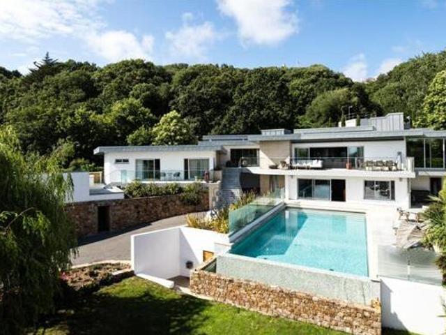 6 Bedroom Detached House For Sale In St. Brelade, Jersey
