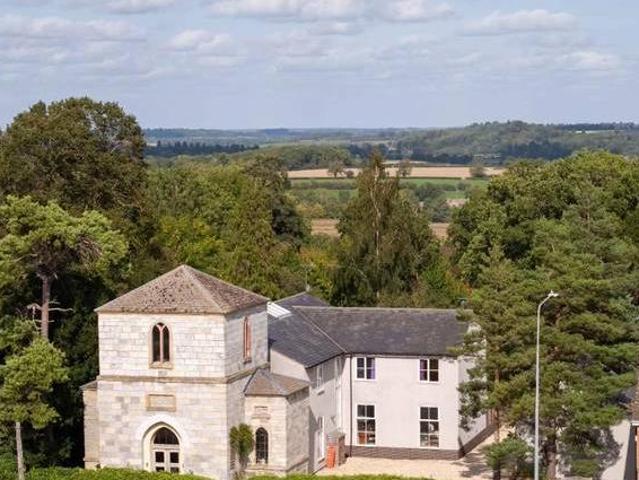 6 bedroom detached house for sale in Stratford Road CV37 CV37