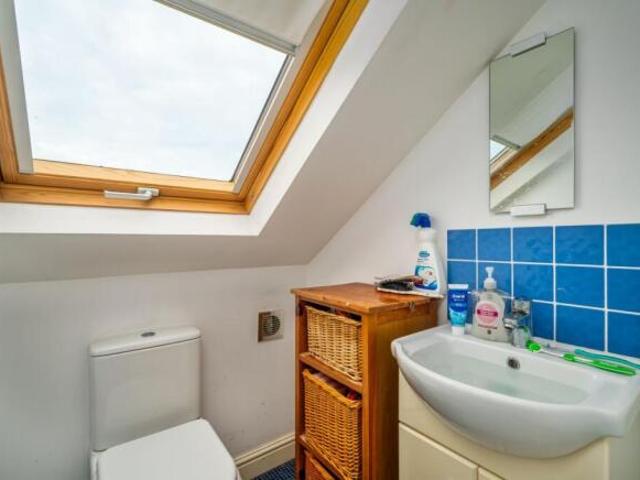 6 bedroom detached house for sale in Suffield Drive, Gildersome, LS27