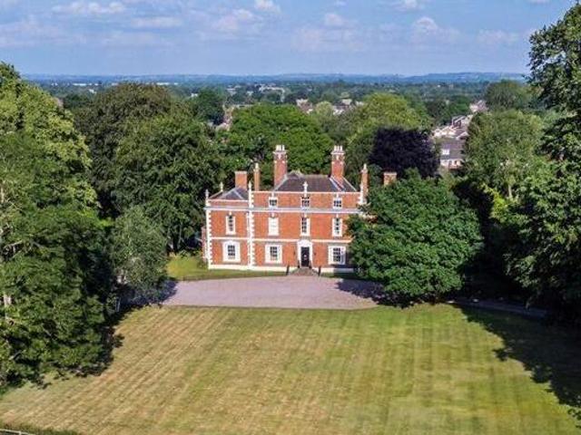 6 Bedroom Detached House For Sale In Park Road
