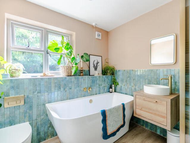 6 bedroom detached house for sale in Parkwood Avenue, Leeds, LS8