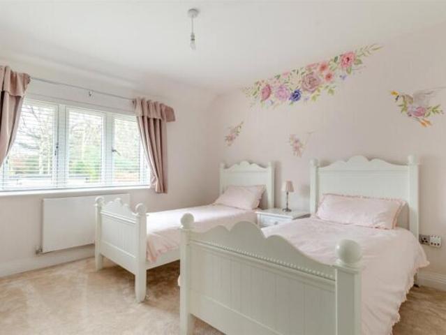 6 bedroom detached house for sale in Pear Tree Lane, Shorne, Kent, DA12