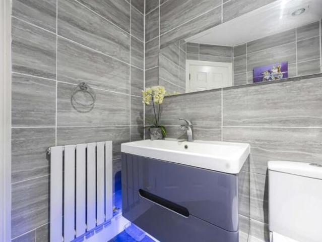 6 bedroom detached house for sale in Peppard Road, Emmer Green, Reading, RG4