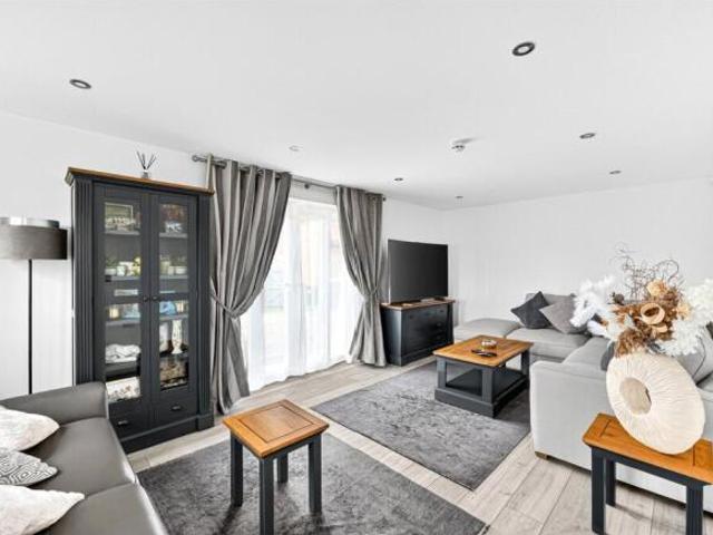 6 bedroom detached house for sale in Perch Mews, Biddenham, Bedford, Bedfordshire, MK40