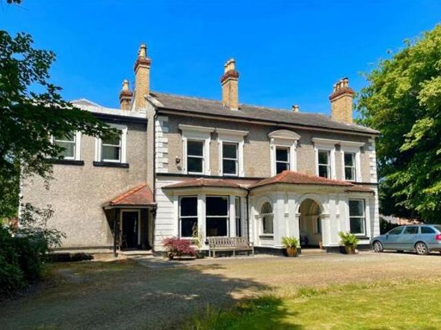 6 Bedroom Detached House For Sale In Pygons Hill Lane