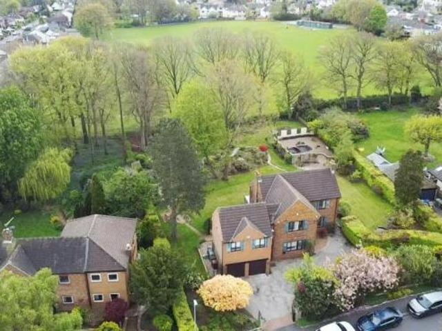 6 bedroom detached house for sale in Rockwood Road, Calverley, Pudsey, LS28