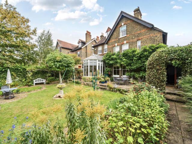 6 bedroom detached house for sale in Rodway Road, Bromley, BR1