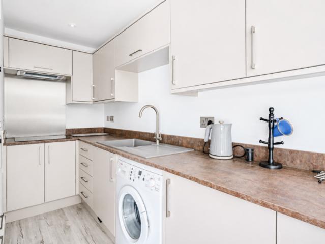 6 bedroom detached house for sale in Roedean Road, Brighton, BN2 5RA, BN2