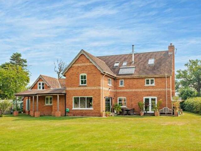 6 Bedroom Detached House For Sale In Reading