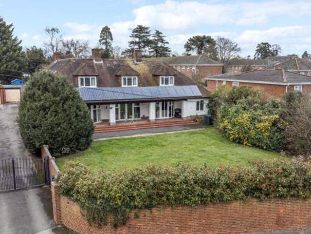 6 Bedroom Detached House For Sale In Reading, Berkshire
