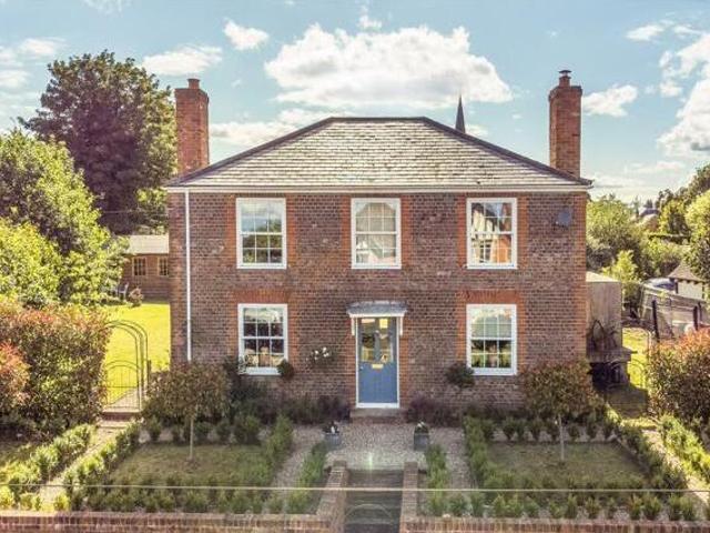 6 Bedroom Detached House For Sale In Reading, Berkshire