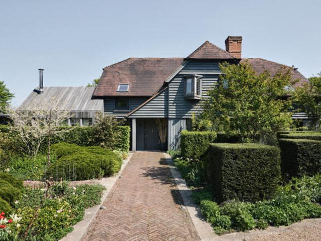 6 bedroom detached house for sale in, Reighton Wood, Tenterden, Kent, TN30