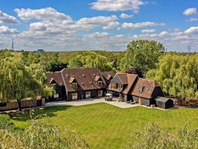 6 Bedroom Detached House For Sale In Renhold, Bedfordshire