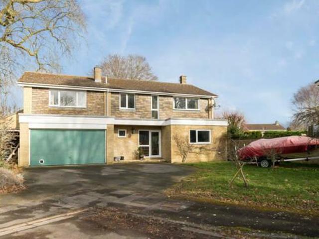 6 bedroom detached house for sale in Richmond Court Ashton Keynes SN6