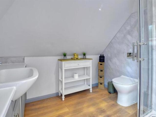 6 bedroom detached house for sale in Woodchurch Road, Appledore, TN26