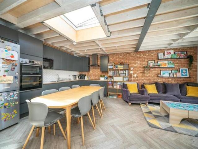 6 bedroom detached house for sale in Woodstock Road North, St. Albans, AL1