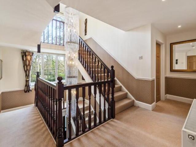 6 bedroom detached house for sale in Warwick Road, Solihull, B91