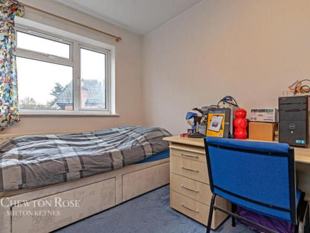 6 bedroom detached house for sale in Wedgwood Avenue, Milton Blakelands, MK14