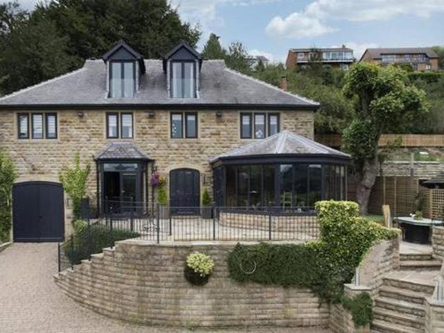 6 bedroom detached house for sale in Whitley Road Whitley WF12 0LR WF12