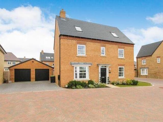 6 Bedroom Detached House For Sale In Wixams