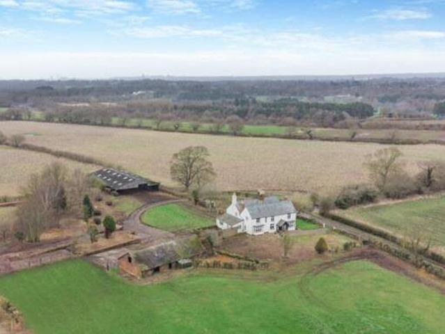 6 Bedroom Detached House For Sale In Willaston, Neston