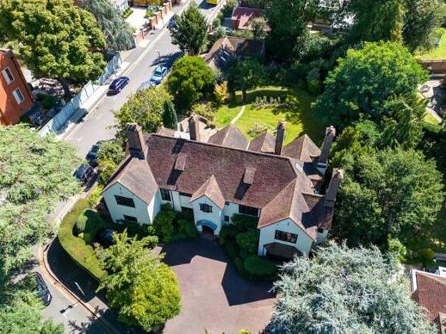 6 Bedroom Detached House For Sale In Wimbledon, London