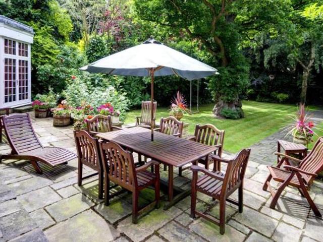 6 bedroom detached house for sale in Winnington Road, Hampstead Garden Suburb, N2