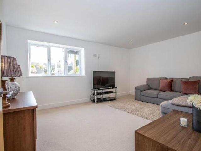 6 bedroom detached house for sale in Tavistock Road, Derriford, PL6