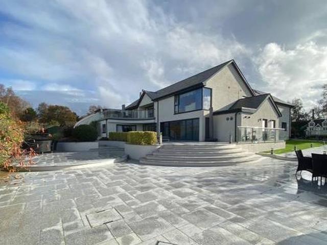 6 bedroom detached house for sale in Telham Lane Battle East Sussex TN33 TN33