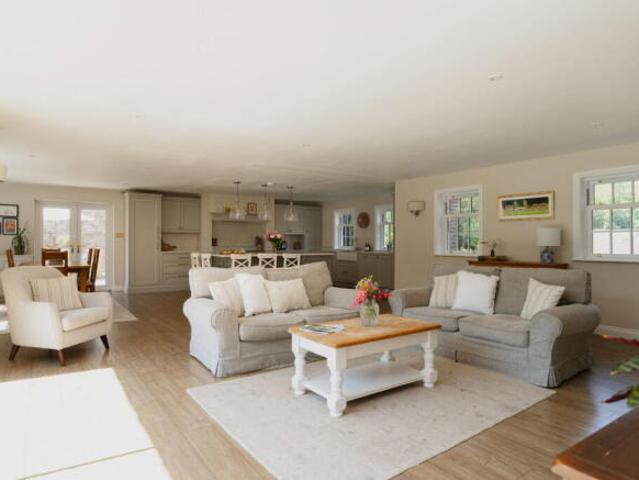 6 bedroom detached house for sale in The Green, Matfield, TN12