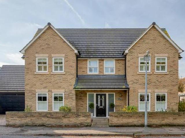 6 bedroom detached house for sale in The Green Stotfold Hitchin Herts SG5 4DG SG5