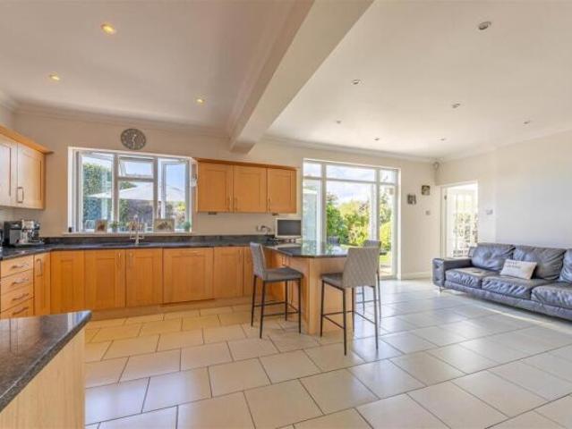6 bedroom detached house for sale in THORPE HALL AVENUE, Thorpe Bay, SS1
