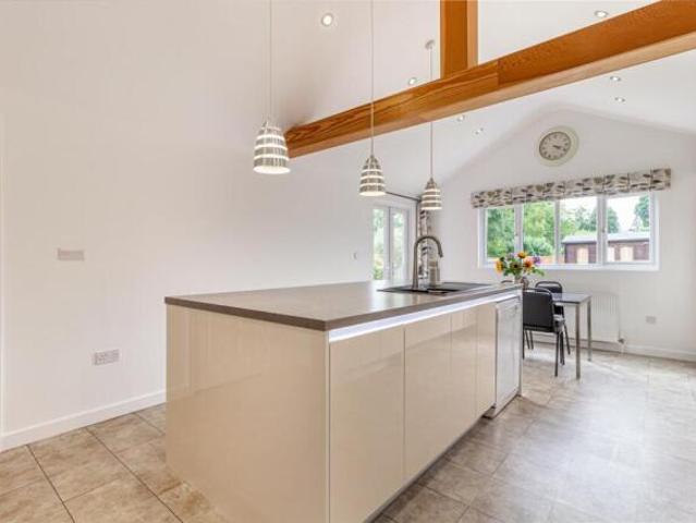 6 bedroom detached house for sale in Timberdine Avenue, Worcester, WR5