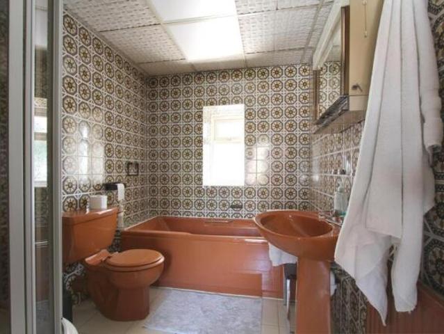 6 bedroom detached house for sale in Ty Gwyn Road, Penylan, Cardiff, CF23
