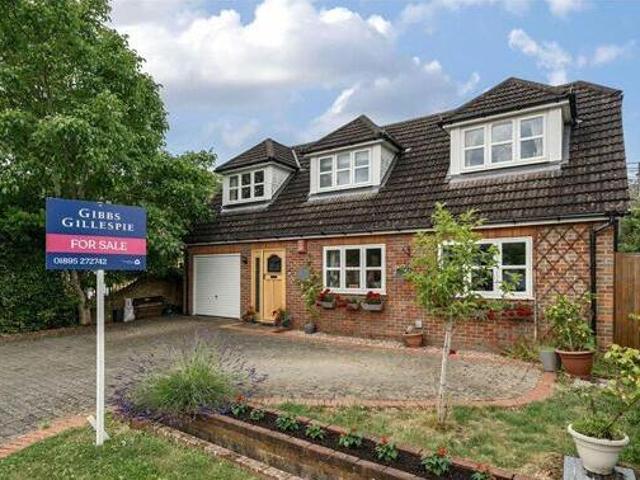 6 Bedroom Detached House For Sale In Uxbridge