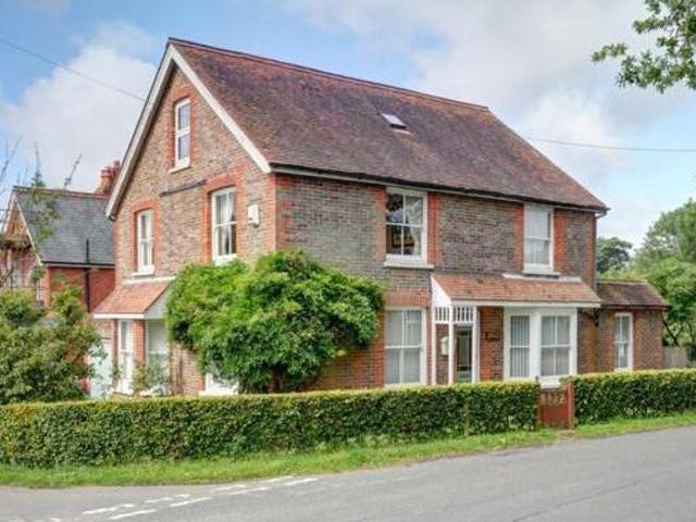 6 Bedroom Detached House For Sale In Vines Cross, Heathfield