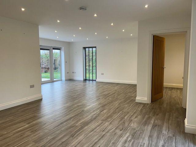 6 bedroom detached house to rent