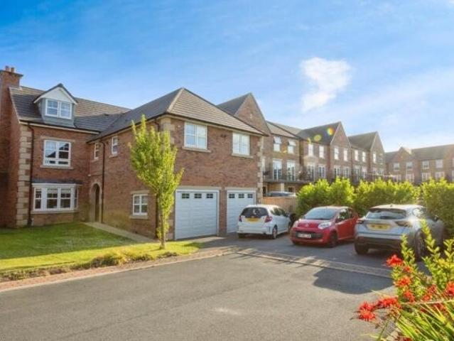 6 bedroom detached house to rent