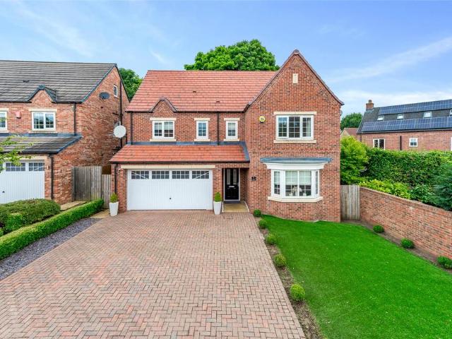6 bedroom detached house to rent