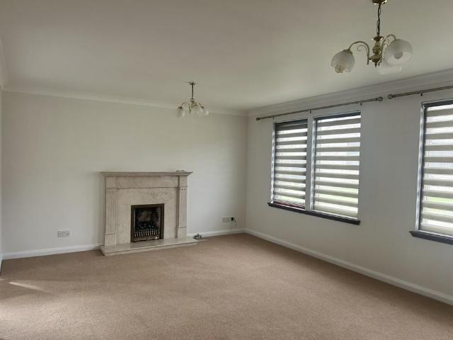 6 bedroom detached house to rent