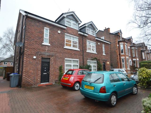 6 bedroom detached house to rent