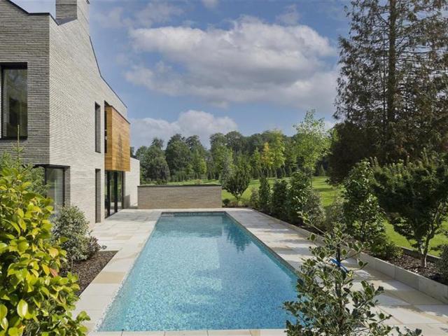 6 bedroom detached house to rent