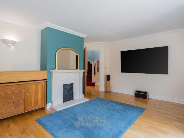 6 bedroom detached house to rent