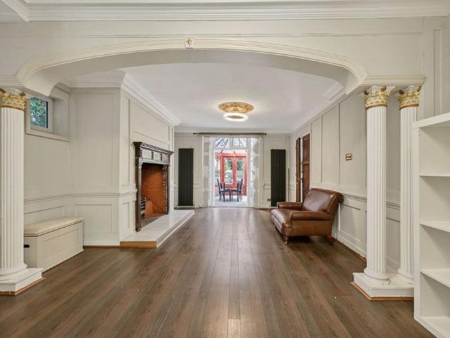 6 bedroom detached house to rent