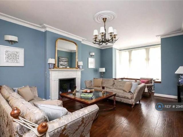 6 bedroom detached house to rent