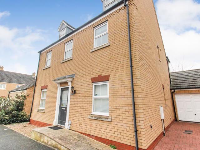 6 bedroom detached house to rent