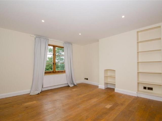 6 bedroom detached house to rent