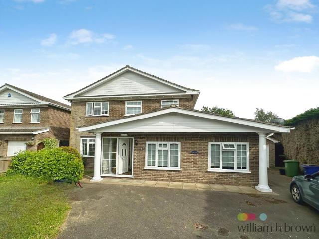 6 bedroom detached house to rent
