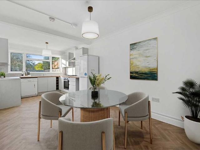6 bedroom detached house to rent